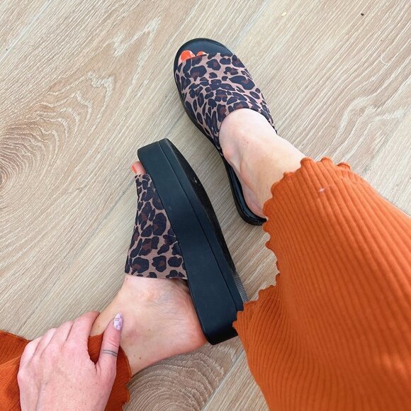 Vintage | Shoes | Vintage 99s Cheetah Mesh Platform Clog Slip On ...